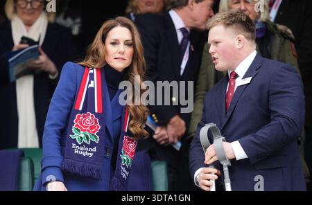 The Princess of Wales with injured England player Fin Baxter in the ...