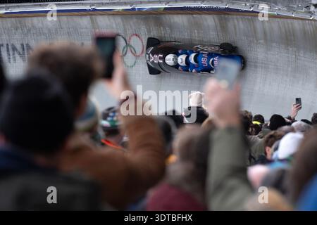 Frankie del Duca, Boone Niederhofer, Bryan Sosoo, Joshua Williamson ...