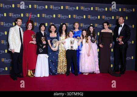 Olivia Lynes and Bodhi Rae Breathnach attend the red carpet for the ...