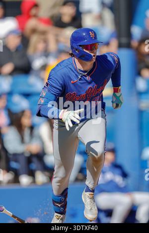 New York Mets outfielder Carson Benge makes a catch during the fourth ...