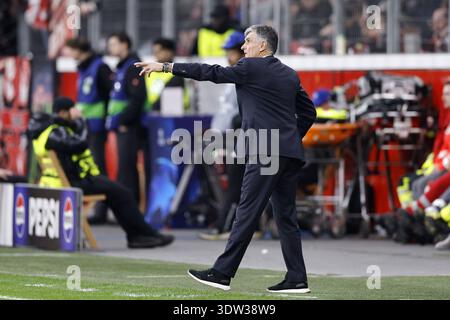 LEVERKUSEN – Olympiakos Jose Luis Mendilibar during the UEFA Champions ...