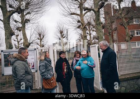 Jean-Paul Lecocq campaigning at Jean Jaurès School in the Neiges ...