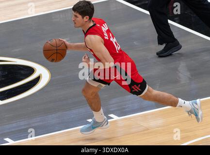 Houston Rockets guard Reed Sheppard (15) on the court against the ...