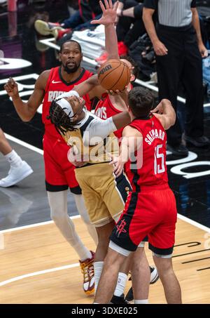Houston Rockets guard Reed Sheppard (15) plays in the first half of an ...