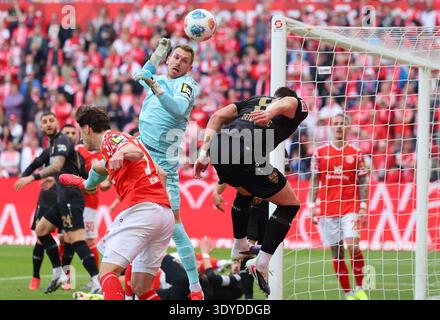 from left: Ermedin Demirovic, goalkeeper Gregor Kobel (Switzerland ...