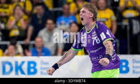 Goal scorer Edwin Aspenbäck (RNL, 78), player of Rhein-Neckar-Löwen ...