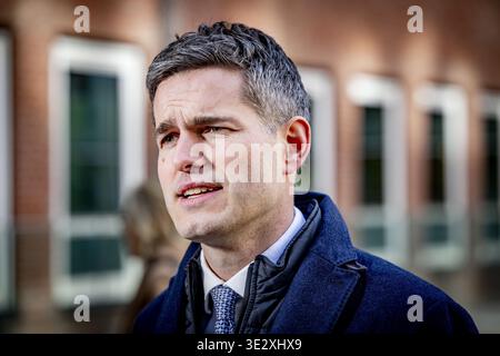 THE HAGUE - Tom Berendsen, Minister of Foreign Affairs, speaks to the ...