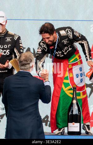 King Felipe VI (c) receives in audience a group of brigadier generals ...