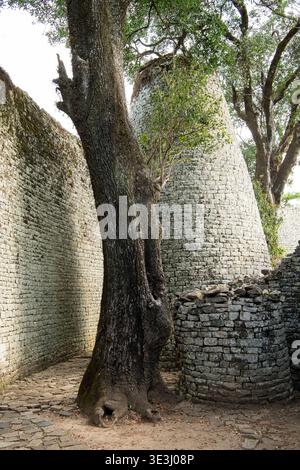 Conical Tower in the Great Enclosure, Great Zimbabwe, Zimbabwe Stock ...