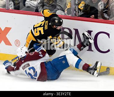 Colorado Avalanche defenseman Josh Manson (42) in the third period of ...