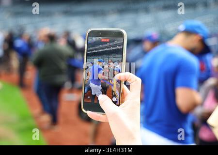 New York Mets' Bo Bichette hits an RBI single in the fifth inning of a ...