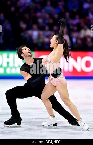 Laurence FOURNIER BEAUDRY & Guillaume CIZERON (FRA), during Ice Dance ...