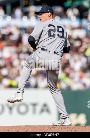 New York Yankees pitcher Will Warren (29) throws against the Cincinnati ...