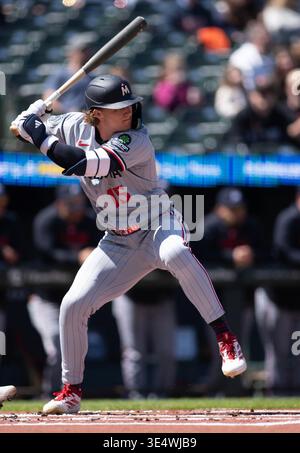 Minnesota Twins second baseman Luke Keaschall (15) against the Arizona ...