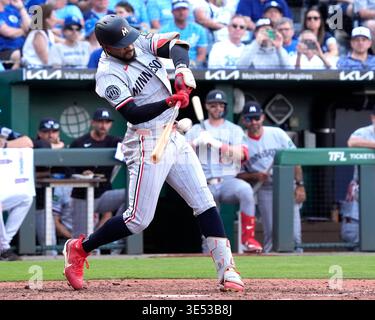 Minnesota Twins' Byron Buxton, right, hits a grand slam in the fifth ...