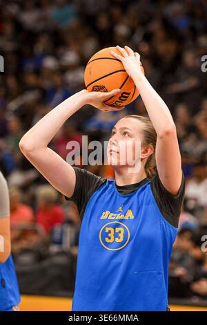 UCLA Bruins forward Amanda Muse (33) is defended by South Carolina ...