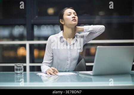 Asian young women having neck pain muscle ache massage treatment from ...
