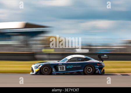 18 TSE Kevin, GREEN Ben, 2 Seas Motorsport, Mercedes-AMG GT3 Evo ...