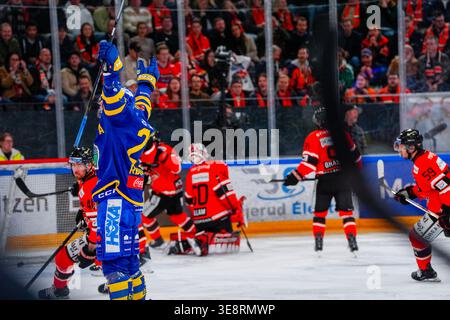 Asker 20260415. Storhanars Colin Campbell scores during the ice hockey ...