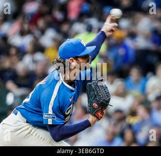 Milwaukee Brewers pitcher Shane Drohan throws during the first inning ...