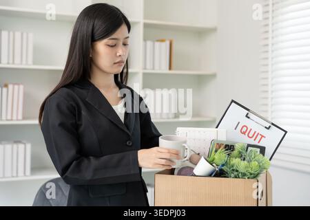resignation, leave, quit, Stressful businesswomen will resign from the ...