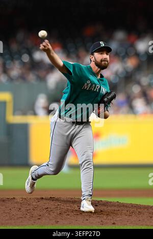 Seattle Mariners pitcher Nick Davila in action during a baseball game ...