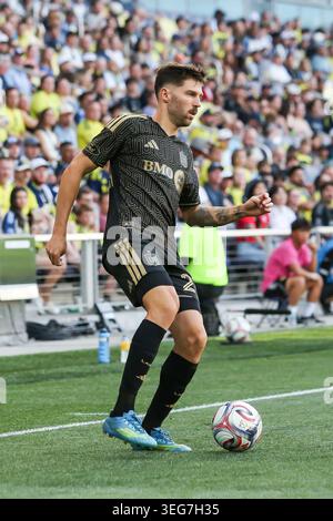 LAFC Defender Ryan Hollingshead (24) takes possession of the ball at ...