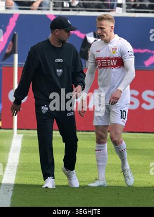 VFB. Trainer. Sebastian Hoeneß. (Li). Mit Deniz. Undav fotografiert ...