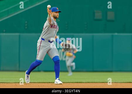New York Mets' Bo Bichette plays a baseball game against the San Diego ...