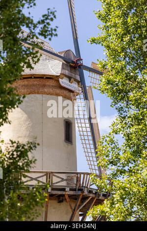 25 May 2026, Hesse, Bad Nauheim: The windmill tower "An der langen Wand ...
