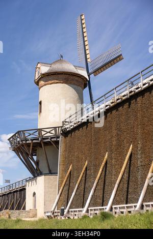 25 May 2026, Hesse, Bad Nauheim: The windmill tower "An der langen Wand ...
