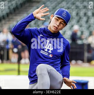 Los Angeles Dodgers shortstop Hyeseong Kim fields a ball hit fir a ...