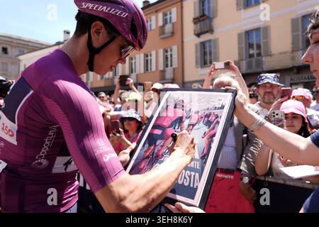 Paul MAGNIER Cyclamen Jersey during Stage 15 of the 2026 Giro d’Italia ...
