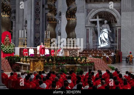 Pope Leo XIV celebrates a Mass for the Solemnity of Pentecost in ST ...