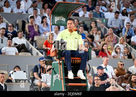 Chair referee umpire illustration with Perrier Logo during the French ...