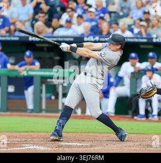 New York Yankees' Ben Rice jogs around the bases after hitting a solo ...