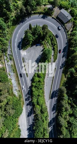 Der Pötschenpass, ein 993 m ü. A. hoher Pass im Salzkammergut an der ...