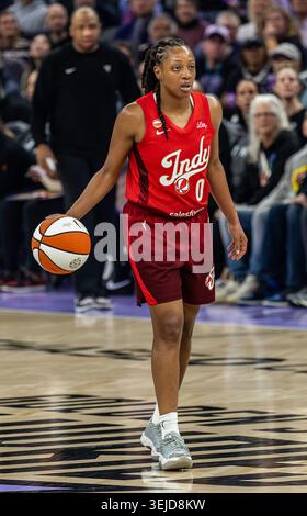 May 28 2026 Indiana guard Kelsey Mitchell (0)sets the play during the ...