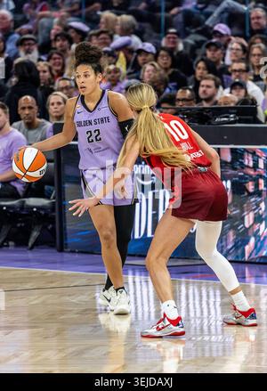 Golden State Valkyries guard Veronica Burton (22) plays against the Las ...