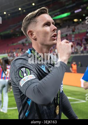 Dean Henderson of Crystal Palace FC lifts the trophy during the award ...