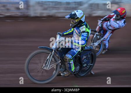Jake Allen of Redcar Bears leads during Heat 7 of the Maxicab KO Cup ...