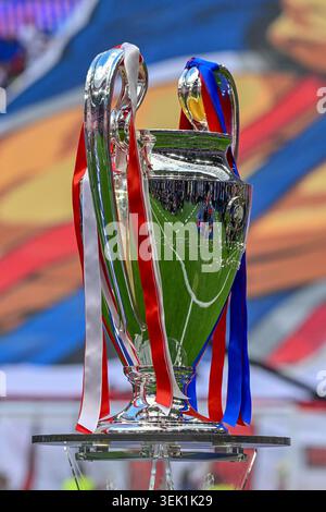Budapest, Hungary. 30th, May 2026. Football fans of Paris Saint-Germain ...