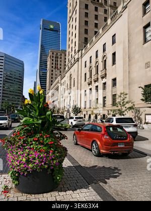 Toronto Canada / The Iconic Fairmont Royal York Hotel, in Front Street ...