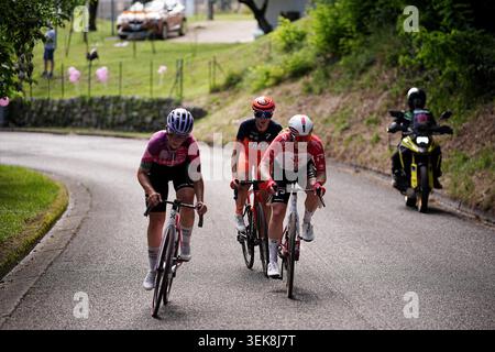 The pack rides cycles during Stage 3 of the Giro d’Italia Women, from ...