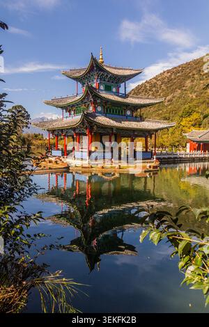 Five Phoenix Pavilion in Black Dragon Pool Park in Lijiang, Yunnan ...