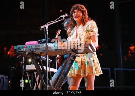 LONDON, ENGLAND - JUNE 02: Jenny Lewis of ‘Rilo Kiley’ performing at ...