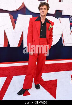 Cameron Scott arrives at the premiere of "Scary Movie" on Wednesday ...