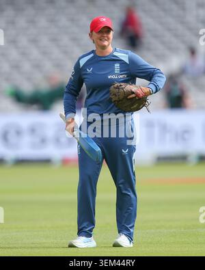 England fielding coach Sarah Taylor ahead of day four of the first ...