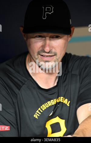 Pittsburgh Pirates manager Don Kelly, left, and Colorado Rockies ...