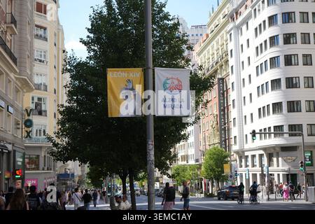 General atmosphere of the streets of central Madrid during the visit of ...
